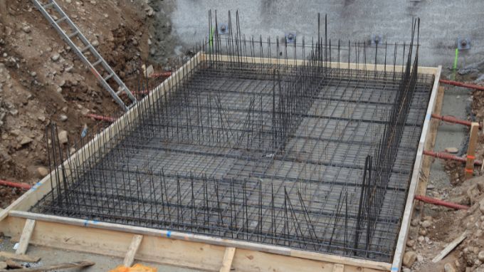 What is Reinforced Concrete: Uses, Types, Pros & Cons (2023)