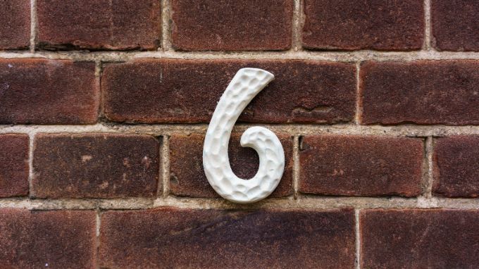 House Number 6 in Numerology: Benefits, Drawbacks