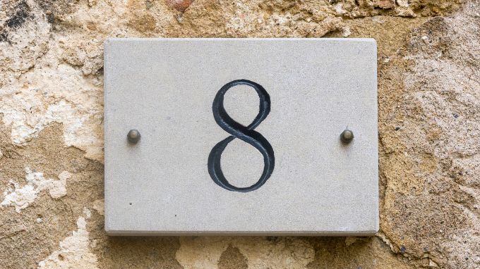 House Number 8 in Numerology: Benefits, Drawbacks