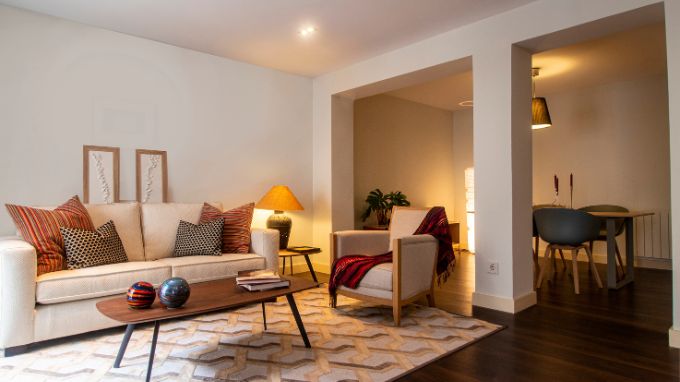 15+ Sofa Positions: Ideas for Small Apartments, Narrow Rooms