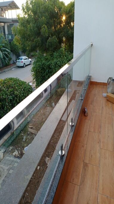 Railing Design (Photos): 45+ Steel, Iron Railing Design For Balcony ...