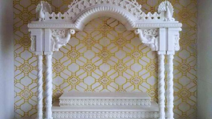 Guide to Choosing the Perfect Mandir Design in 2024