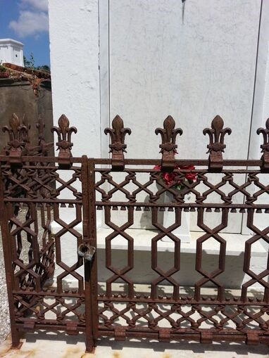 50+ Balcony Grill Designs To Choose in 2024: Glass, Steel, Iron Balcony ...