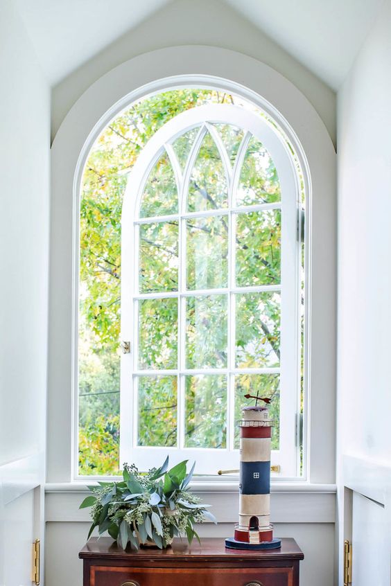 30+ Antique Window Design Ideas For Adding Regal Look To Your Home